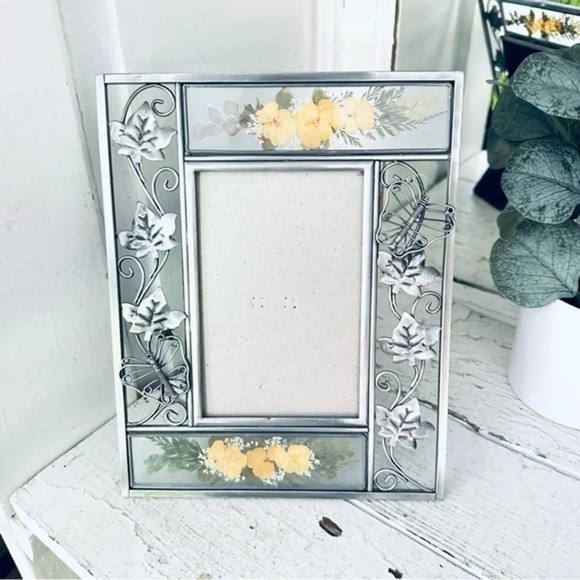 Accents | Vintage Glass Metal Photo Picture Frame Fits 4x6 Dried ...